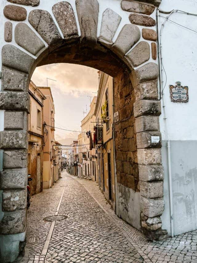 25 Beautiful and best things to do in Setúbal Portugal