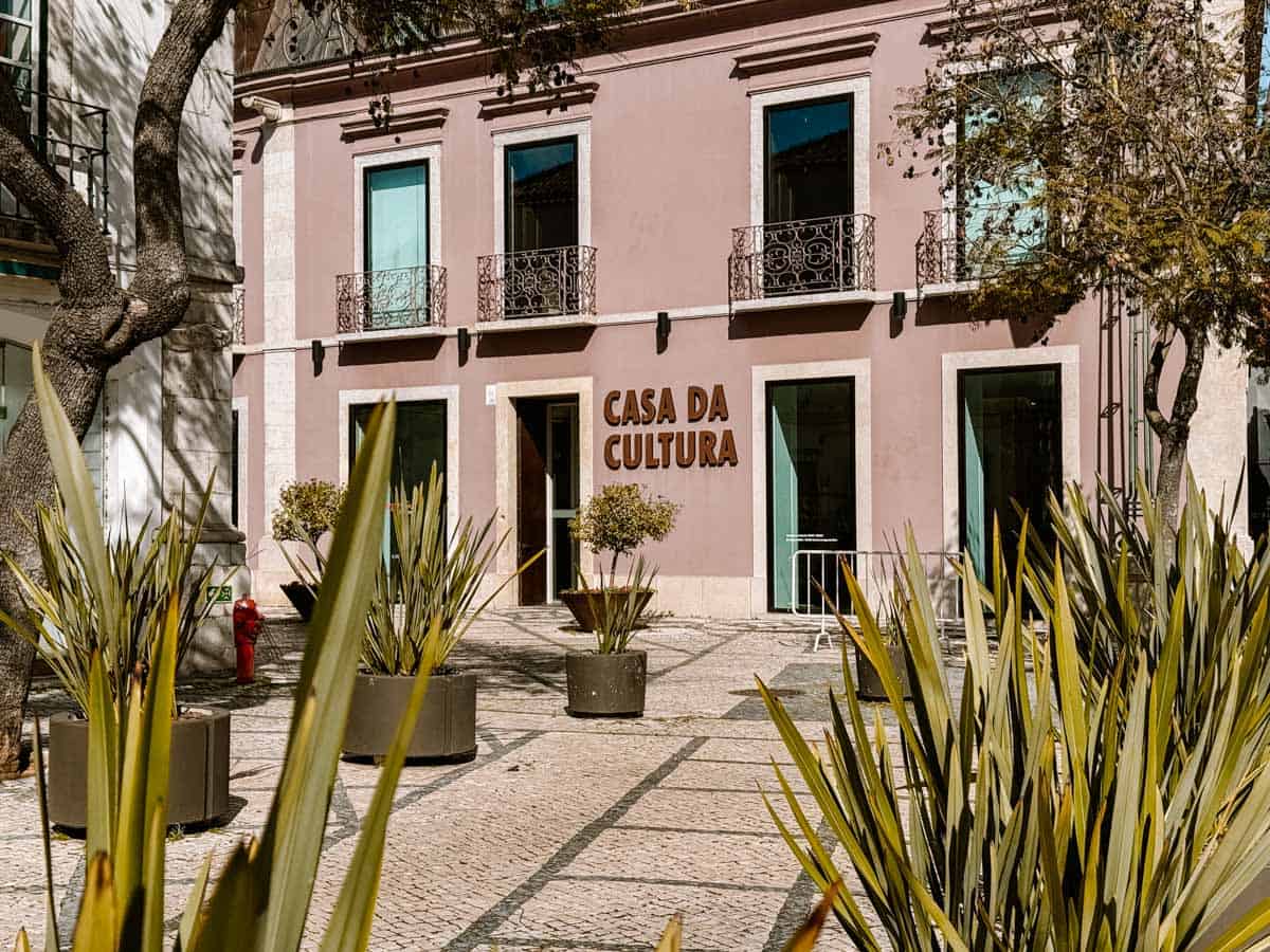 25 Beautiful and best things to do in Setúbal Portugal